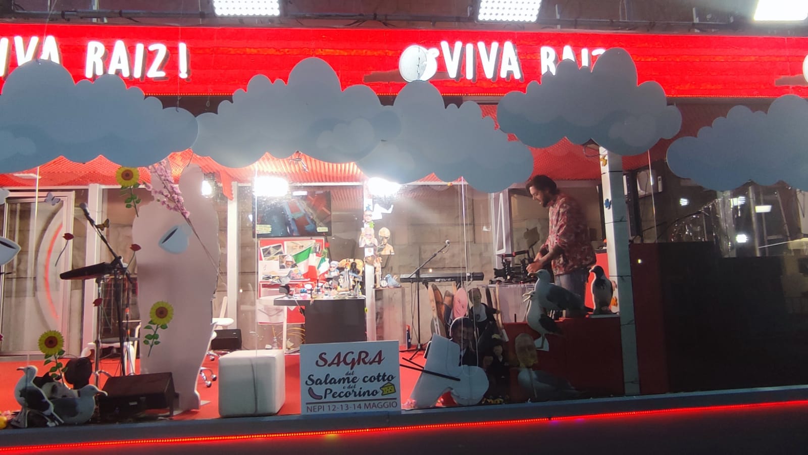 La Sagra del Salame Cotto e del Pecorino di Nepi arriva da Fiorello a Viva Rai2!