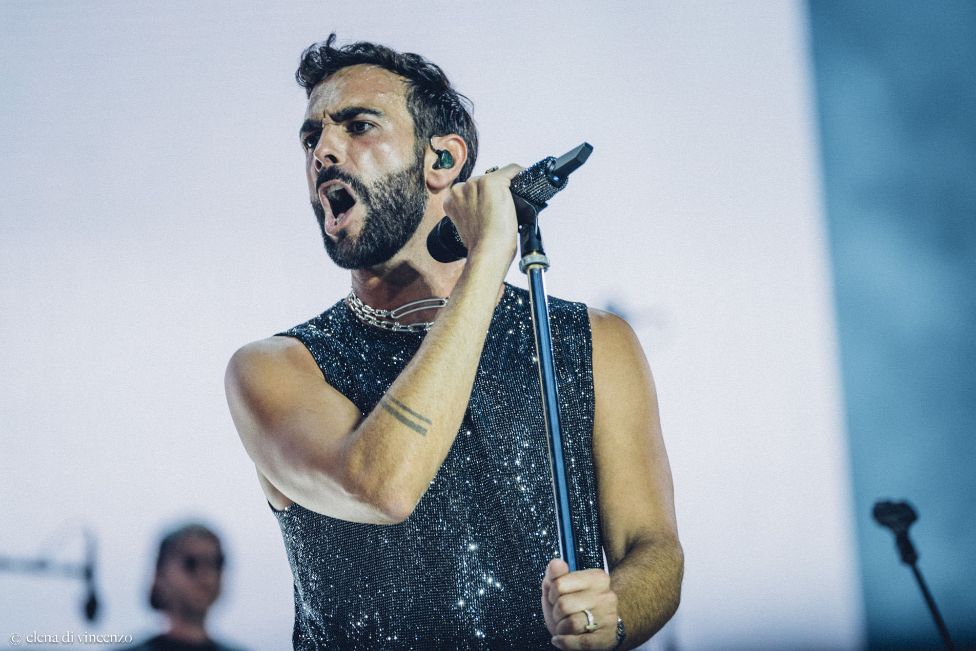 Marco Mengoni conquista San Siro: le foto del concerto