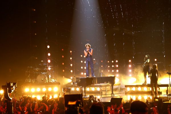 VMAs 2024, l’esibizione sorprendente di Benson Boone