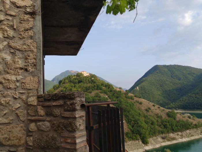 Antuni, il borgo fantasma a un’ora da Roma: un’escursione sorprendente ...